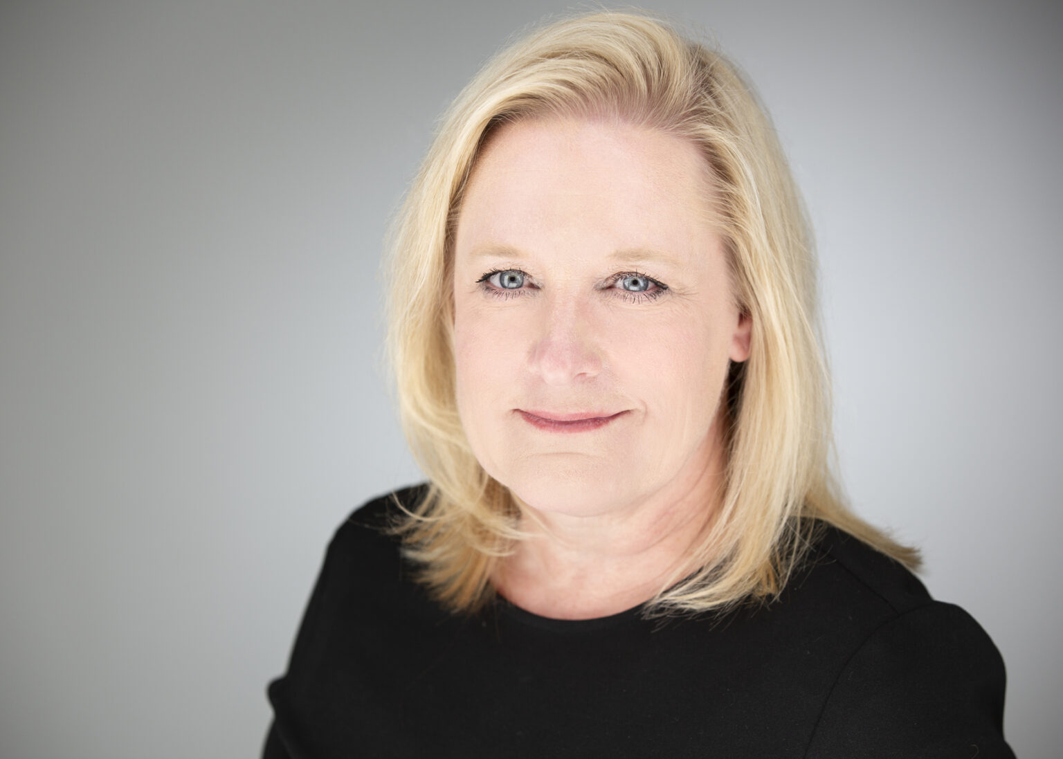 Air Methods CEO JaeLynn Williams Wins 2023 Women In Tech Trailblazer ...